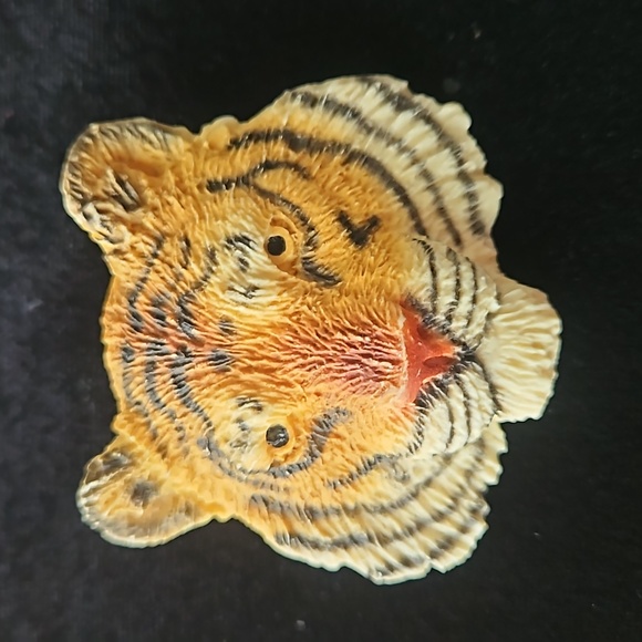Jewelry | 8s Tiger Pin | Poshmark